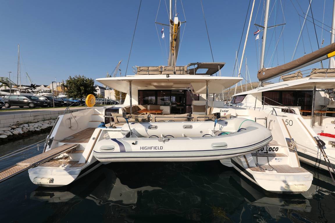 15 M² Houseboat ∙ 6 Bedrooms ∙ 12 Guests - Croatia