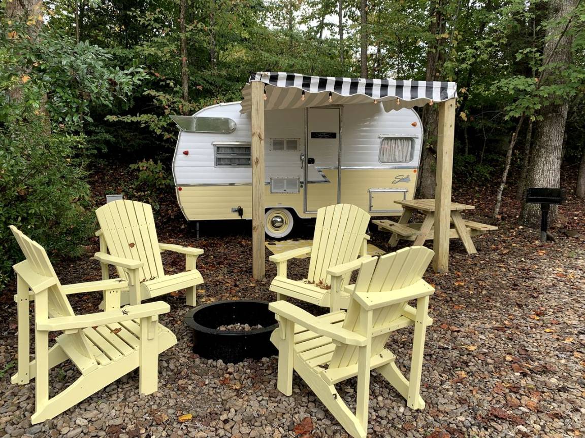 Caravan ∙ 1 Bedroom ∙ 2 Guests - Gatlinburg, TN