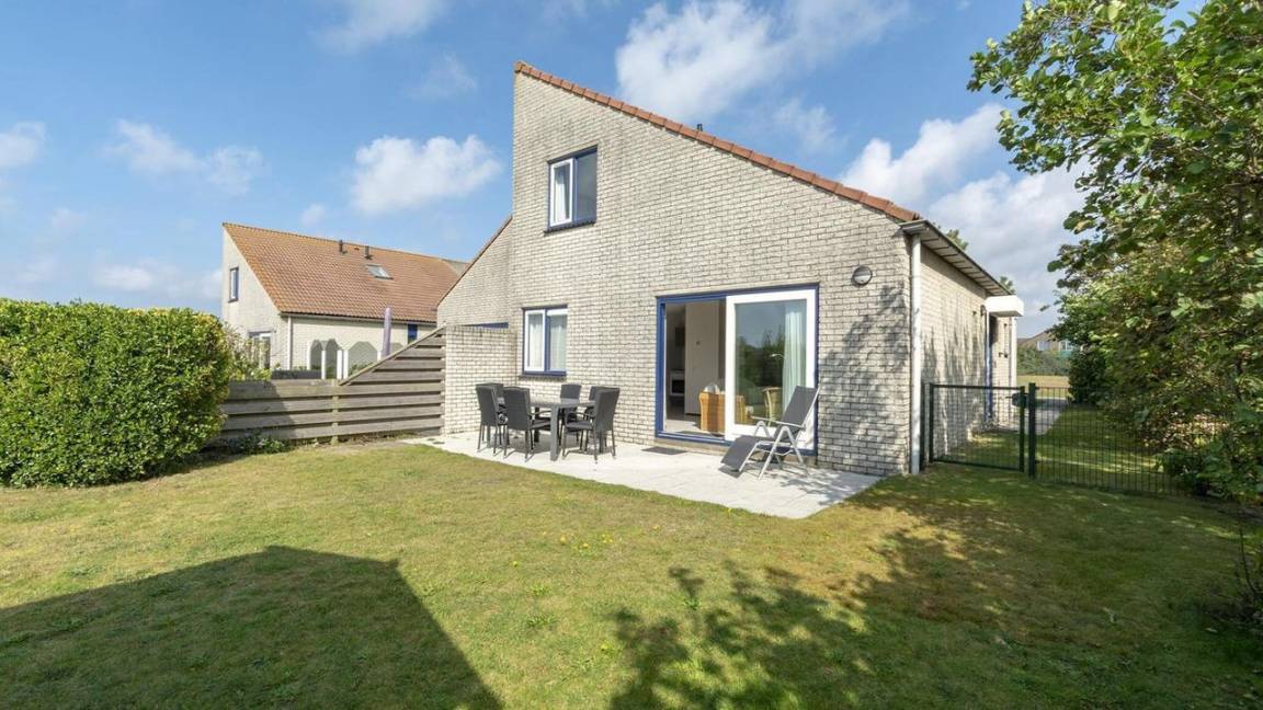 110 M² Apartment ∙ 4 Bedrooms ∙ 7 Guests - Julianadorp