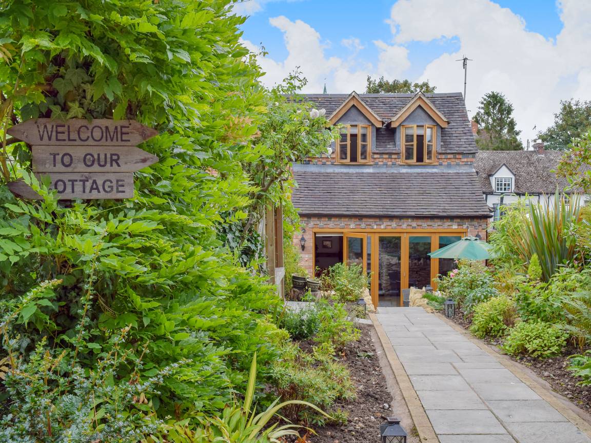 Cottage ∙ 1 Bedroom ∙ 2 Guests - Evesham