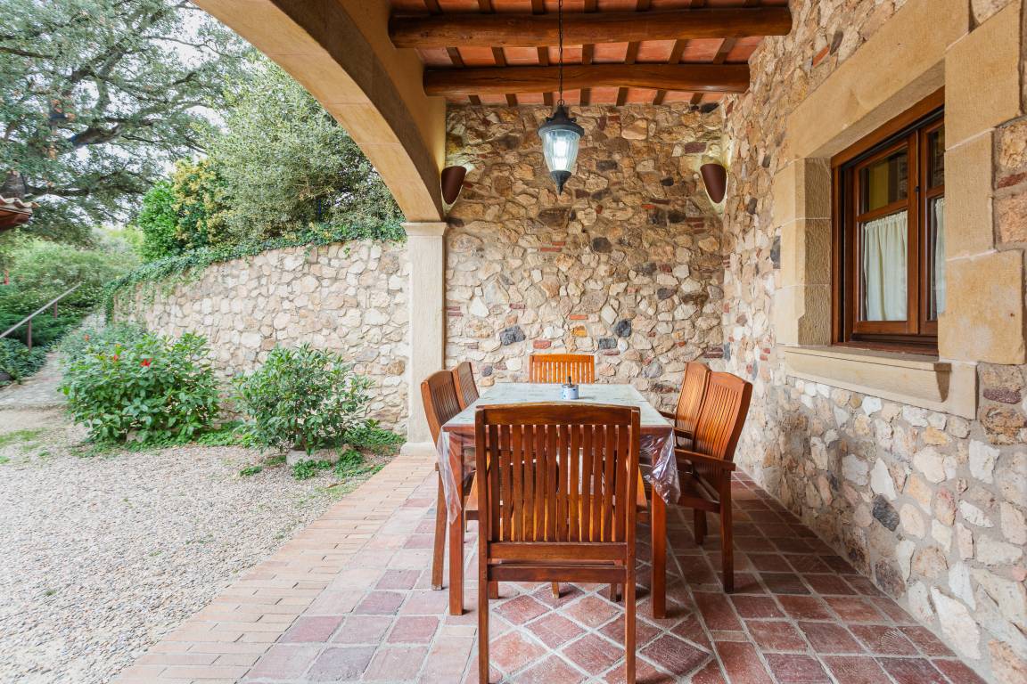 77 M² Casa ∙ 3 Habitaciones ∙ 6 Huéspedes - Hostalric