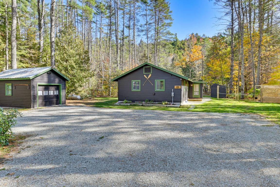 92 M² House ∙ 3 Bedrooms ∙ 6 Guests - Schroon Lake, NY