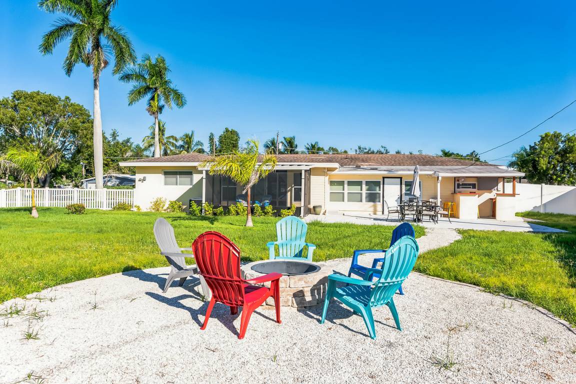 154 M² House ∙ 3 Bedrooms ∙ 9 Guests - Fort Myers, FL