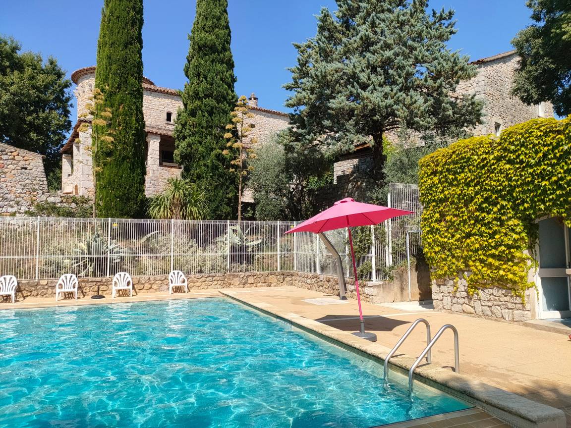 Appartement En Copropriété ∙ 2 Chambres ∙ 4 Personnes - Ardèche