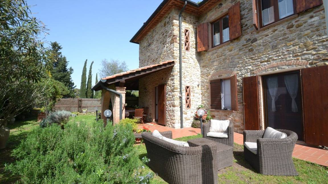 180 M² Apartment ∙ 3 Bedrooms ∙ 10 Guests - Suvereto