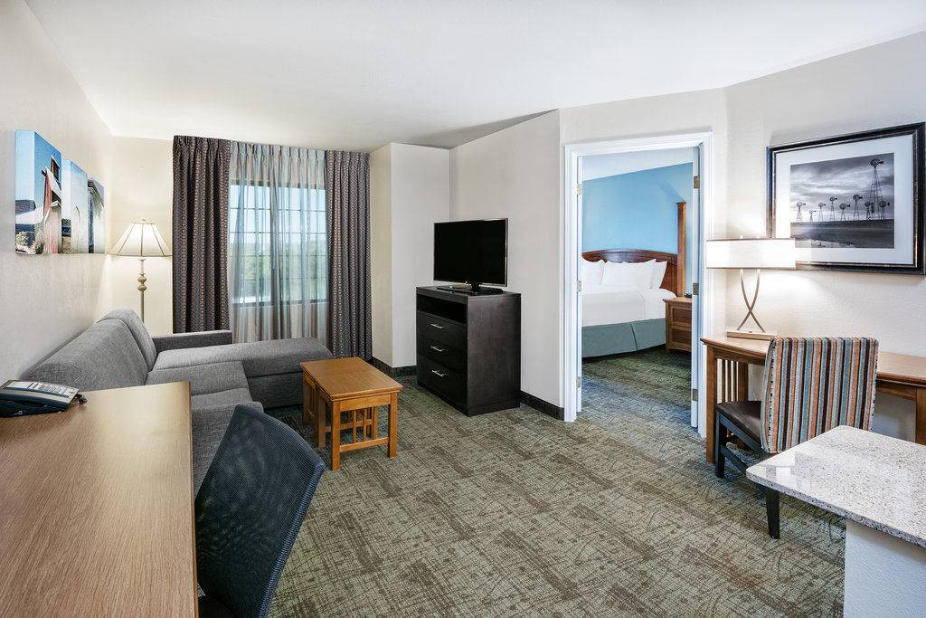 Hotel ∙ 1 Bedroom ∙ 4 Guests - Round Rock, TX
