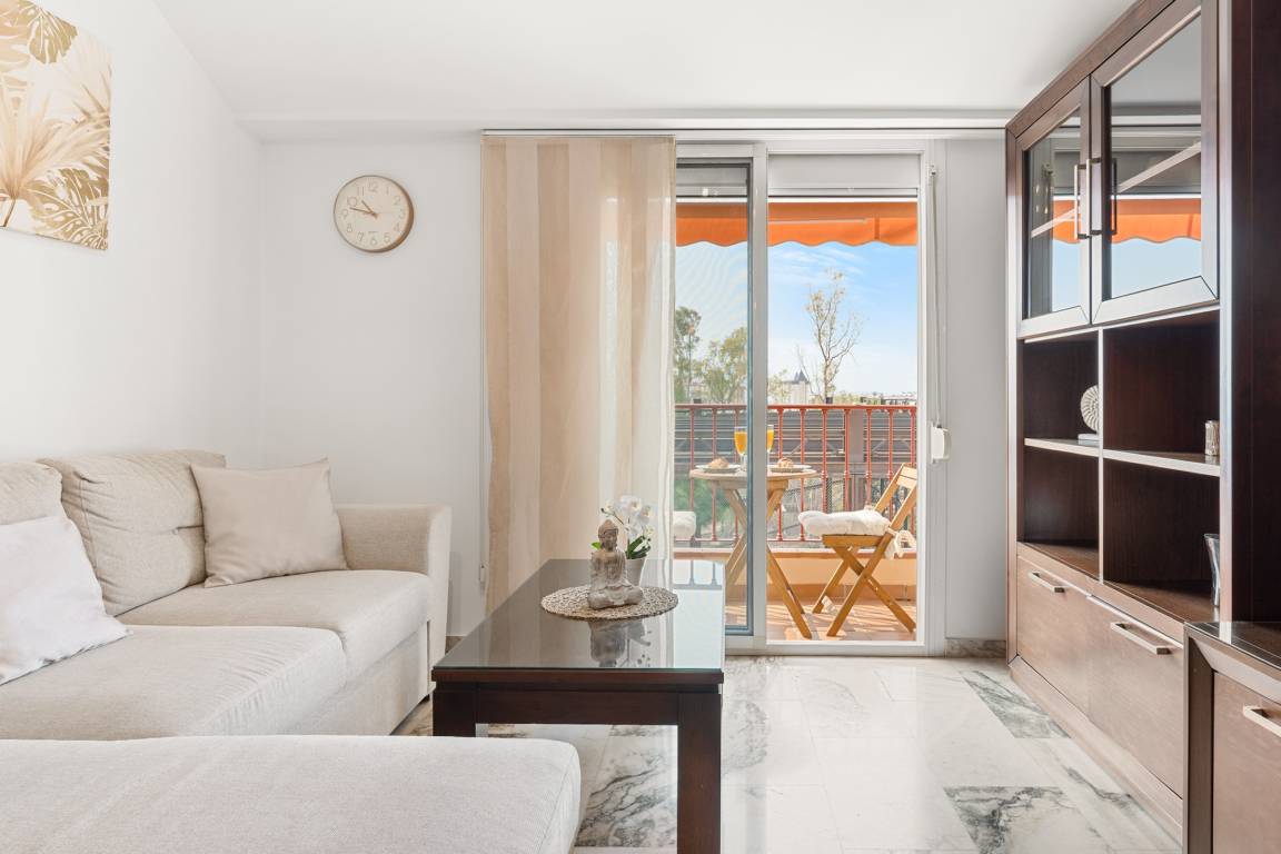 75 M² Lägenhet ∙ 2 Sovrum ∙ 6 Gäster - Fuengirola