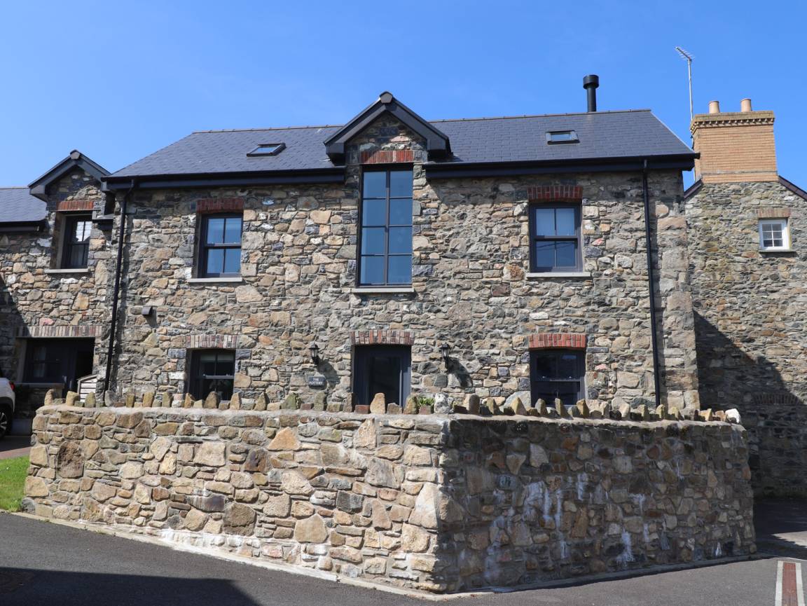Cottage ∙ 3 Bedrooms ∙ 6 Guests - Fishguard