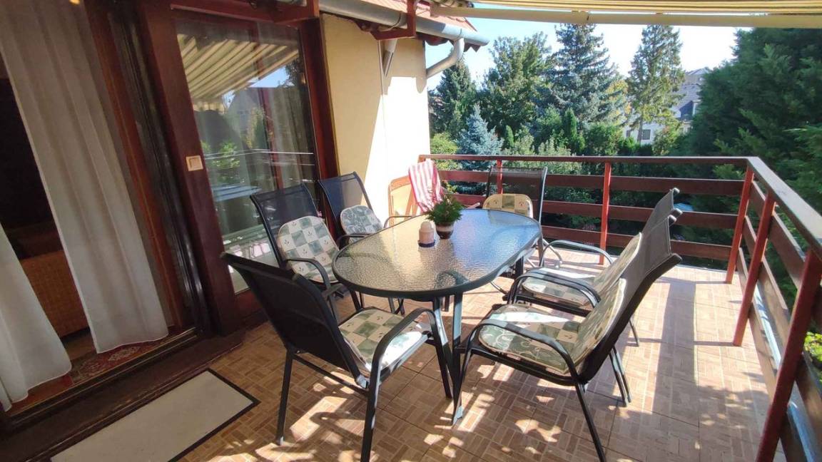 100 M² Apartment ∙ 4 Bedrooms ∙ 8 Guests - Csopak