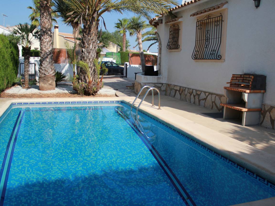 100 M² Villa ∙ 3 Schlafzimmer ∙ 6 Gäste - Orba