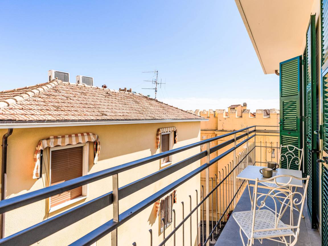 90 M² Appartamento Vacanza ∙ 2 Camere Da Letto ∙ 5 Ospiti - Sanremo