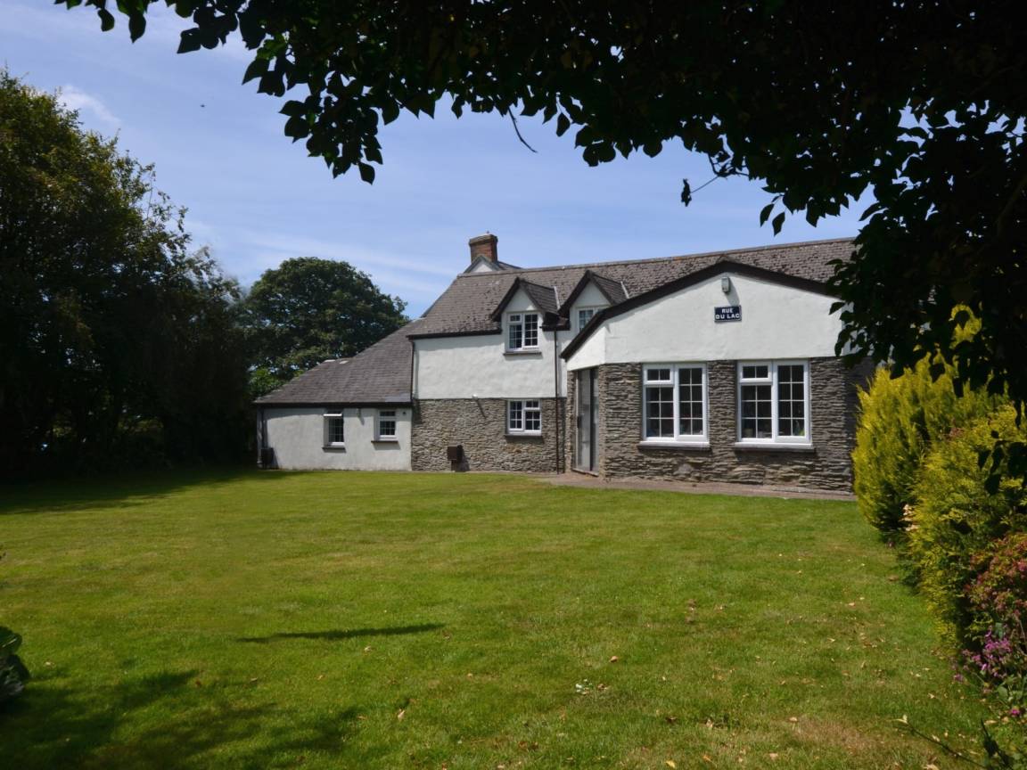 Cottage ∙ 2 Bedrooms ∙ 4 Guests - Barnstaple