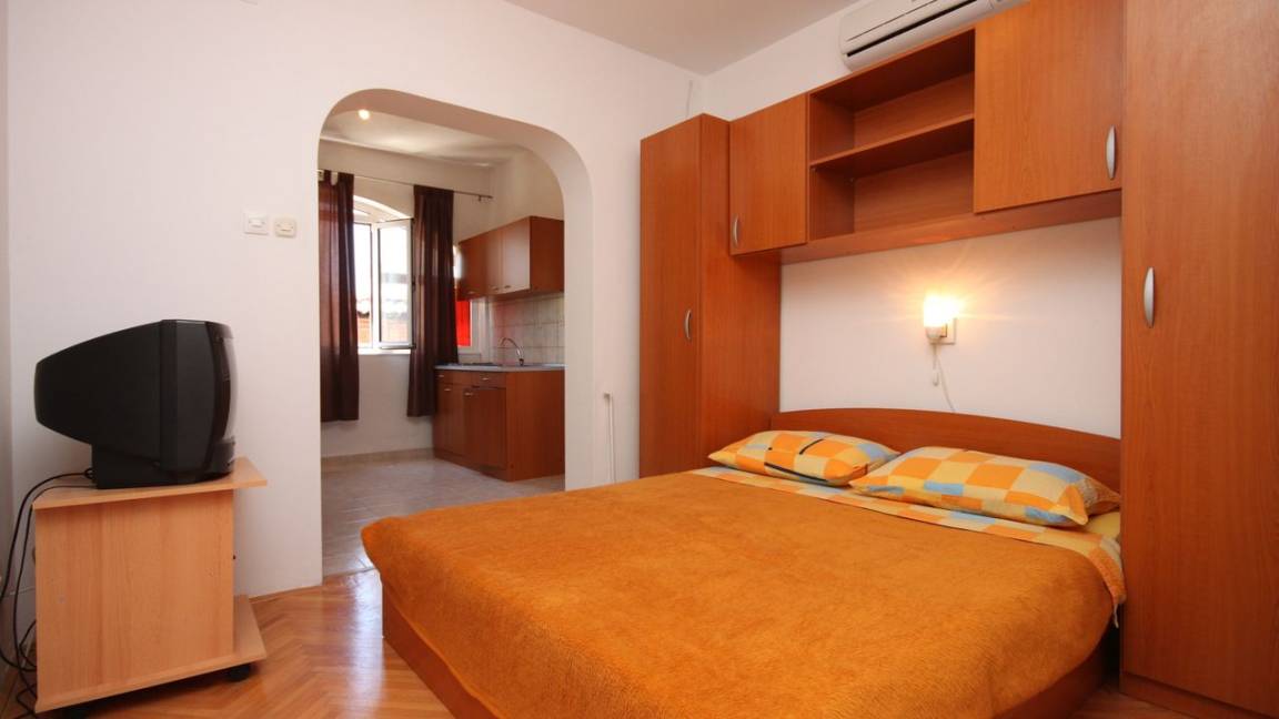 21 M² Hotel ∙ 1 Bedroom ∙ 2 Guests - Vodice, Croatia