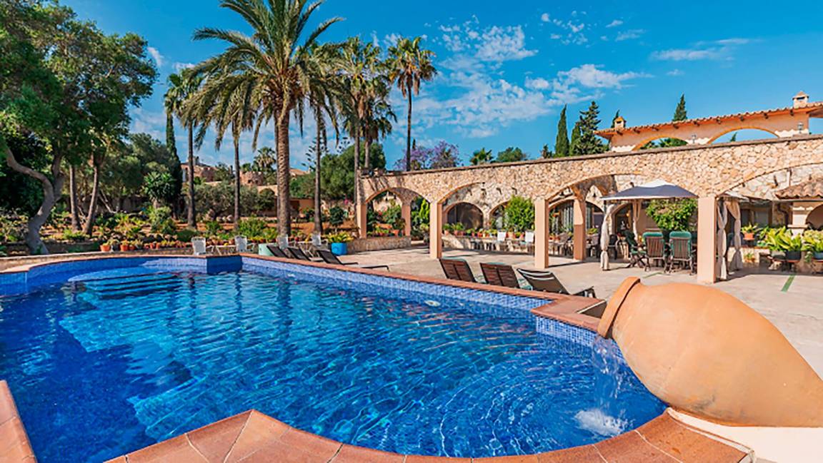 370 M² Villa ∙ 6 Habitaciones ∙ 12 Huéspedes - Playa de Palma
