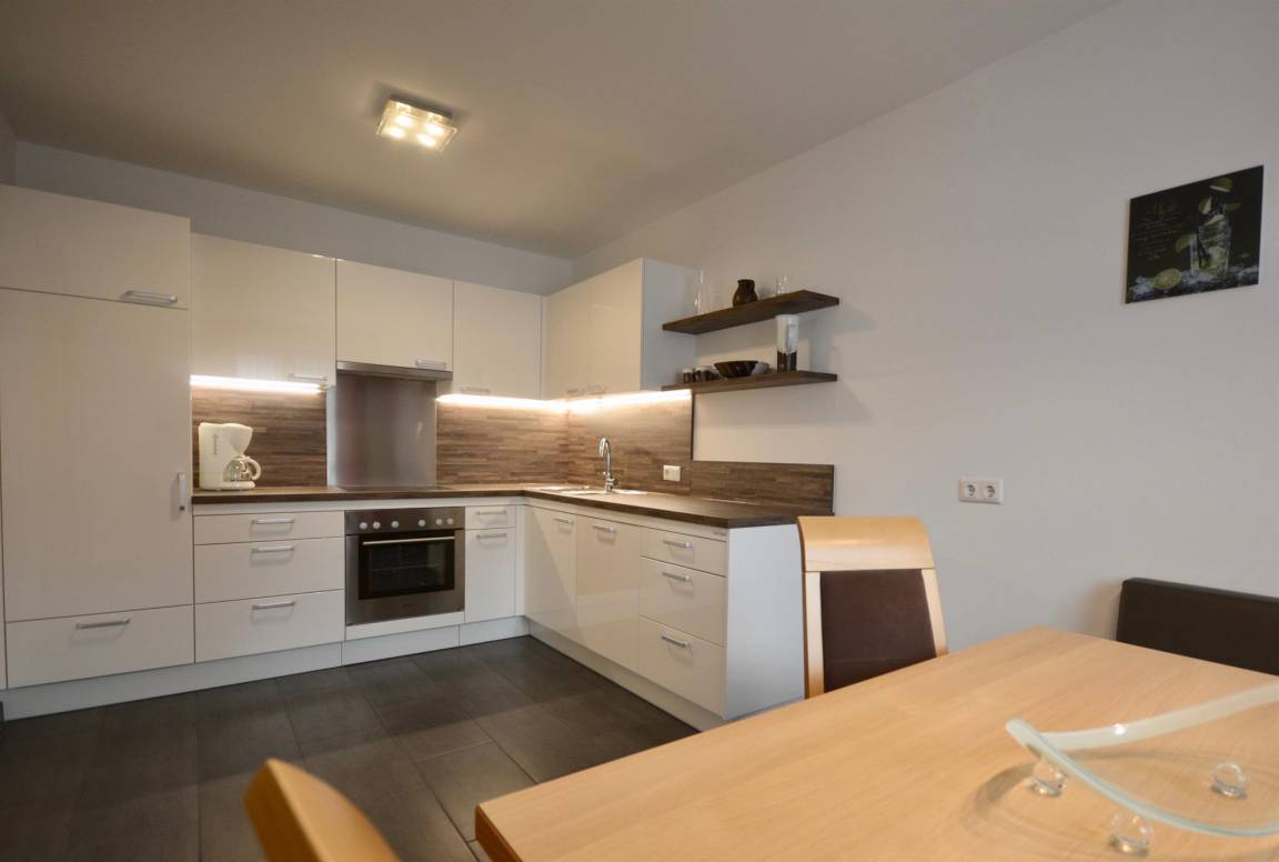 80 M² Appartement ∙ 2 Slaapkamers ∙ 6 Gasten - Lienz