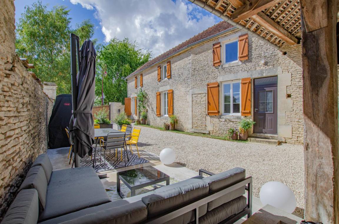 126 M² Gîte ∙ 3 Chambres ∙ 6 Personnes - Dolancourt