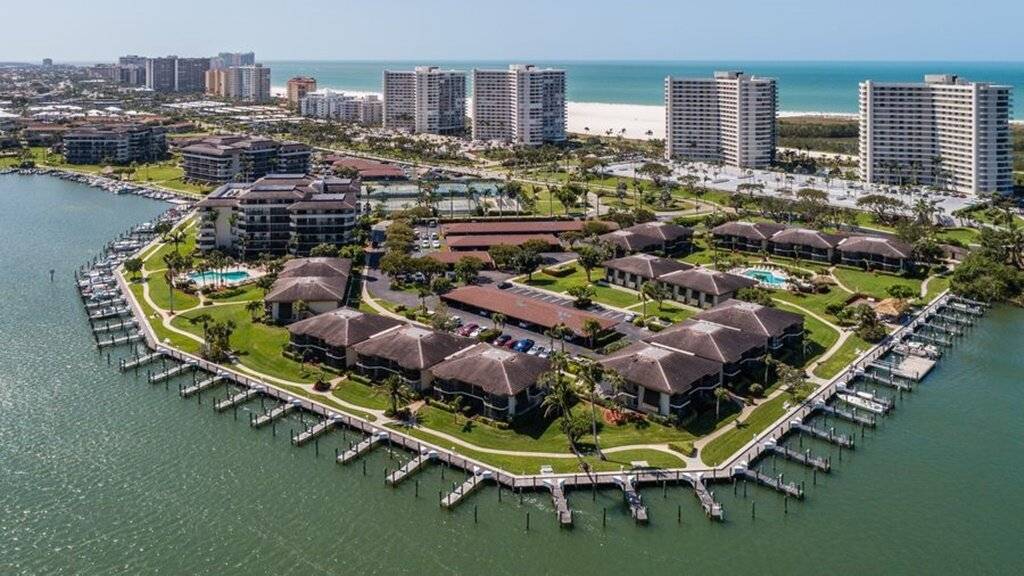 Condo ∙ 2 Bedrooms ∙ 4 Guests - Marco Island, FL