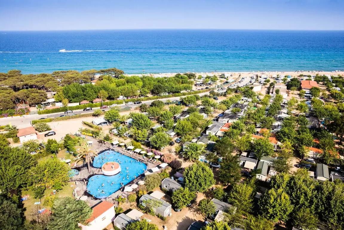 32 M² Asuntovaunu ∙ 2 Makuuhuonetta ∙ 4 Vierasta - Blanes