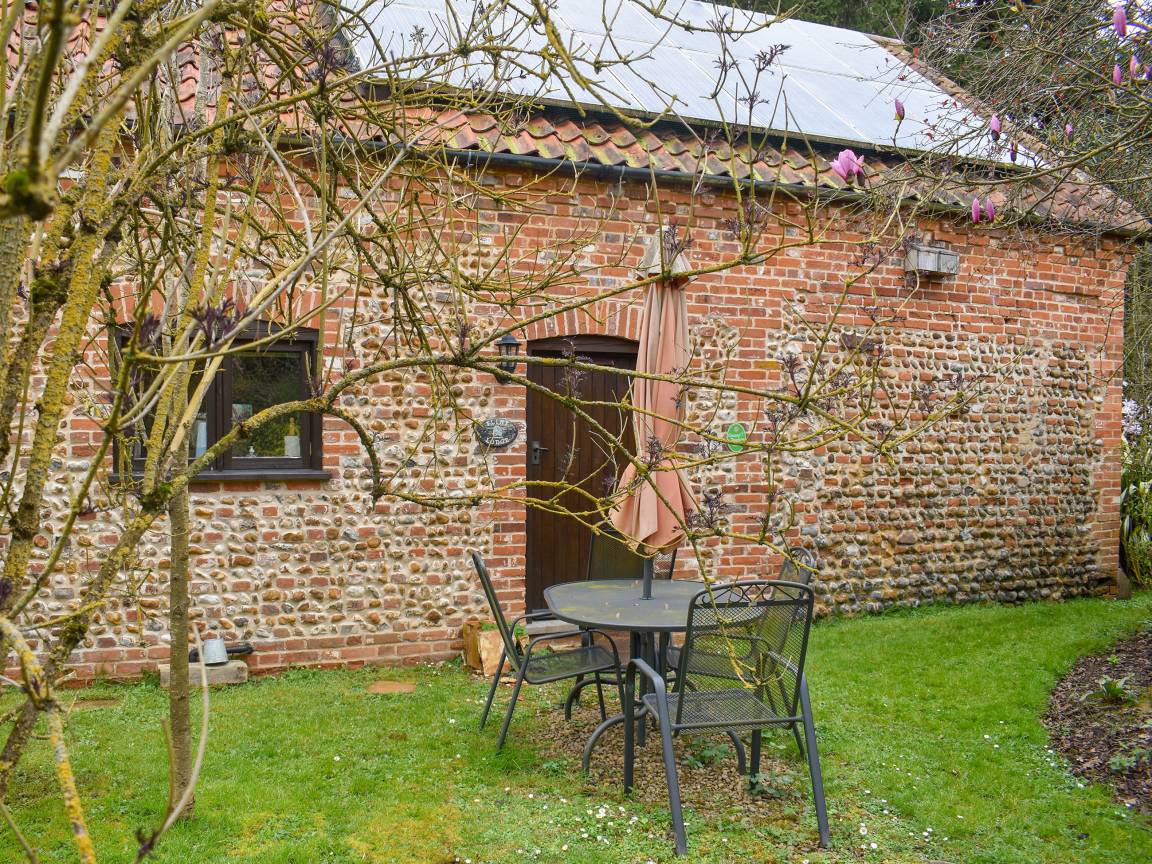 Cottage ∙ 2 Bedrooms ∙ 5 Guests - Norfolk