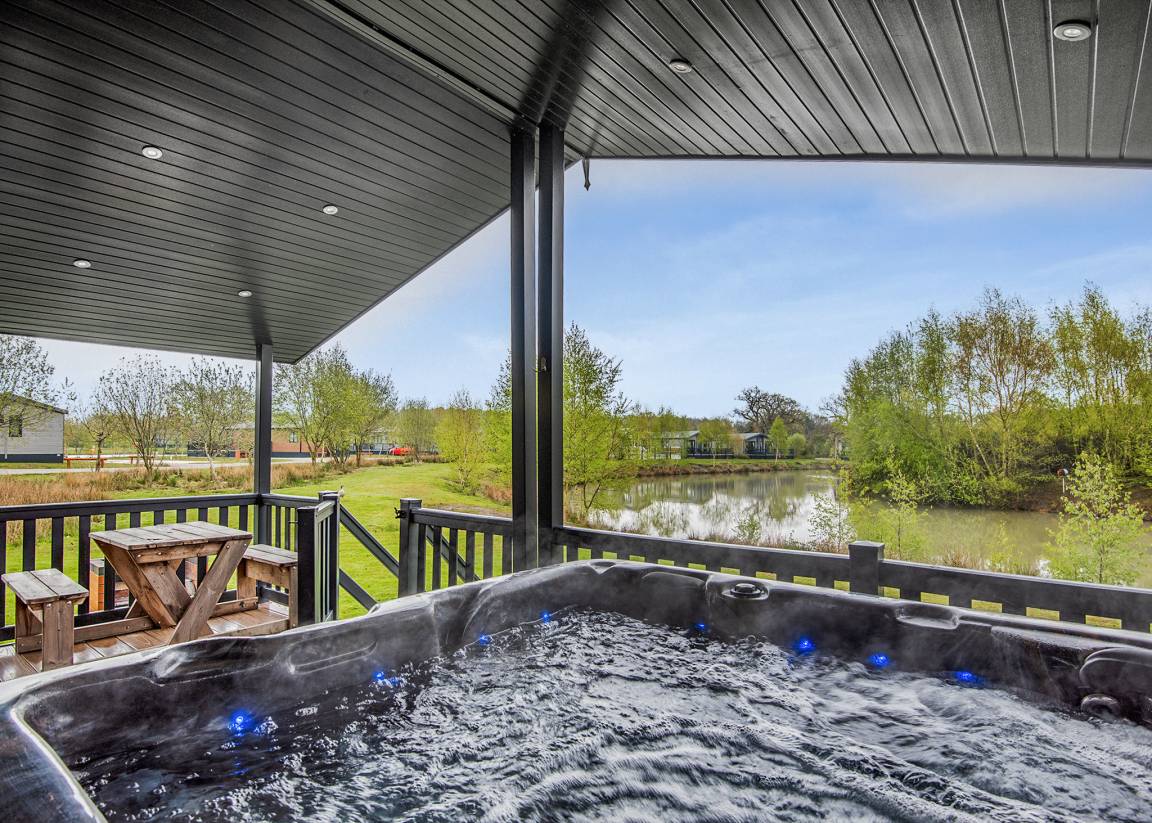 Chalet ∙ 2 Bedrooms ∙ 4 Guests - Woodhall Spa