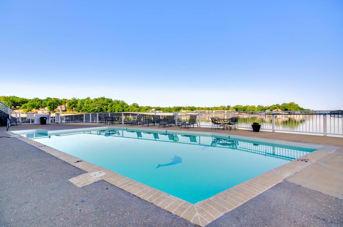 92 M² Apartamento ∙ 2 Habitaciones ∙ 8 Huéspedes - Osage Beach, MO