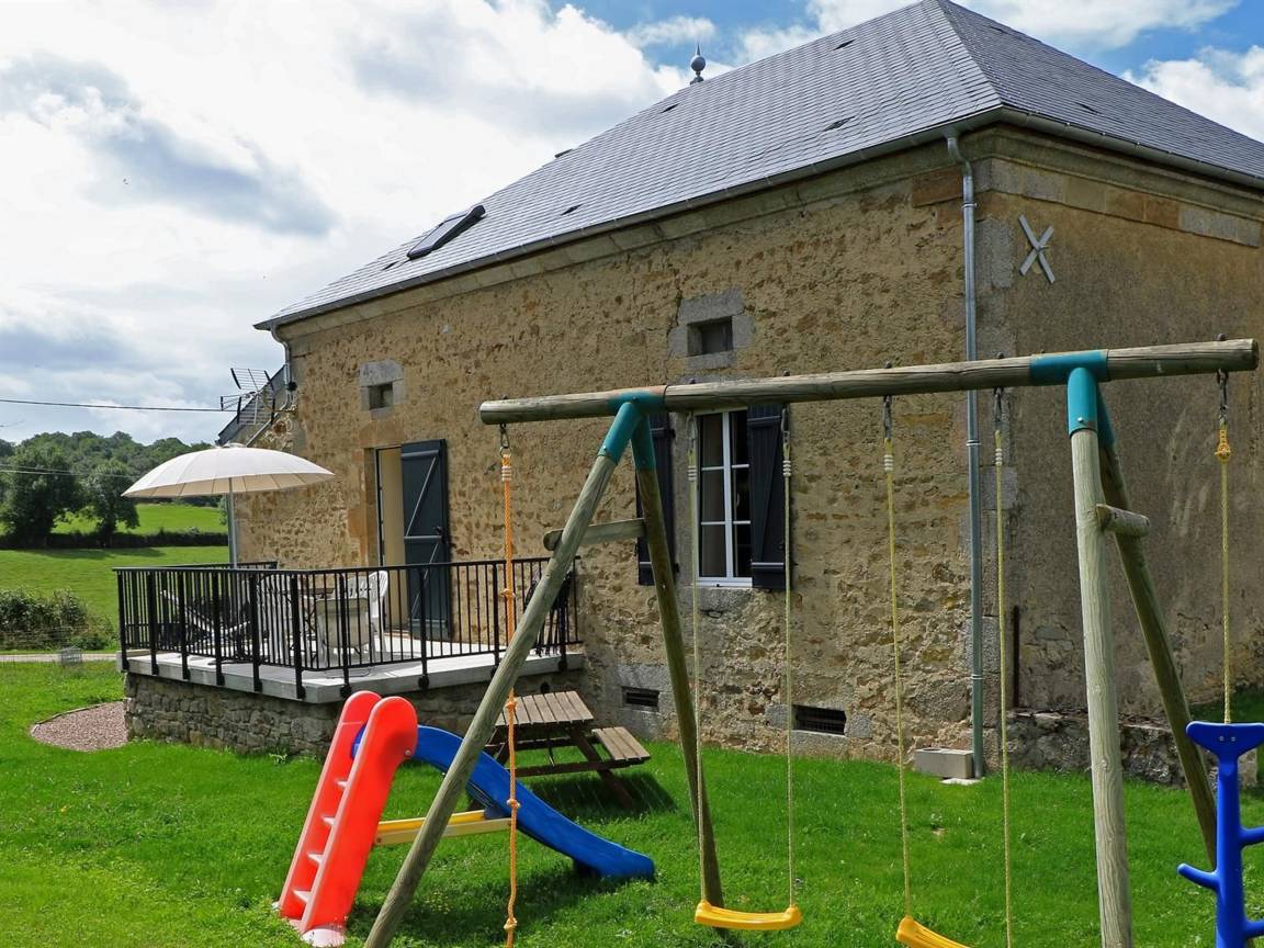 100 M² Cottage ∙ 2 Chambres ∙ 6 Personnes - Corbigny