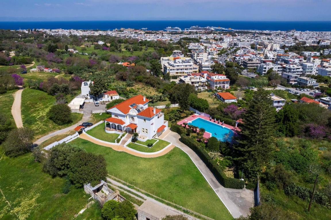 400 M² Apartamento ∙ 4 Habitaciones ∙ 8 Huéspedes - Rhodes
