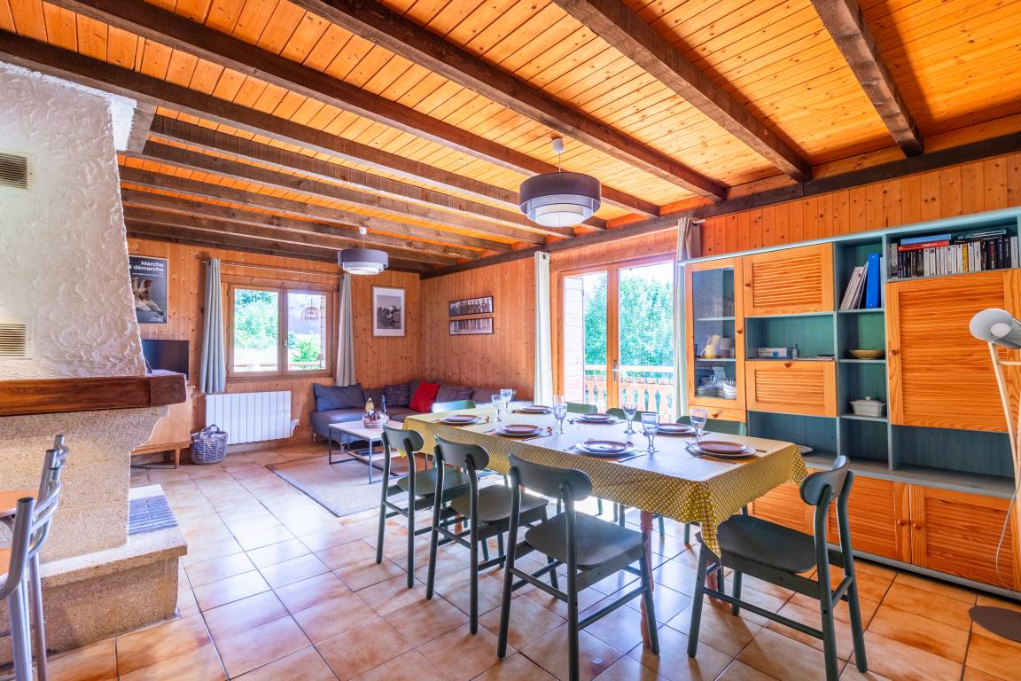 115 M² Chalet ∙ 4 Bedrooms ∙ 8 Guests - Manigod