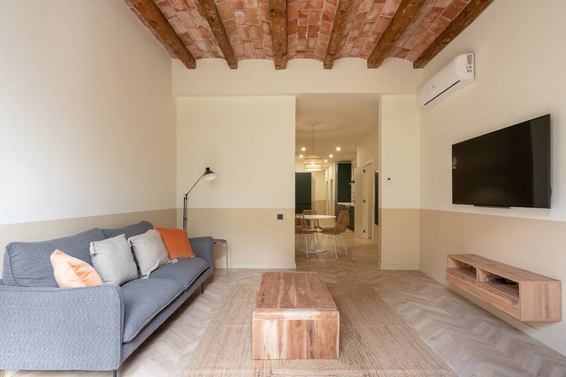 100 M² Apartment ∙ 5 Bedrooms ∙ 9 Guests - Barselona