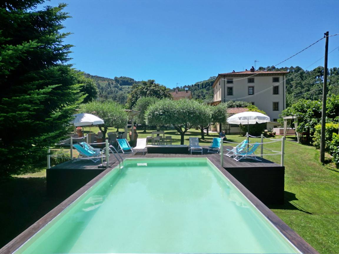 270 M² Villa ∙ 5 Bedrooms ∙ 13 Guests - Viareggio