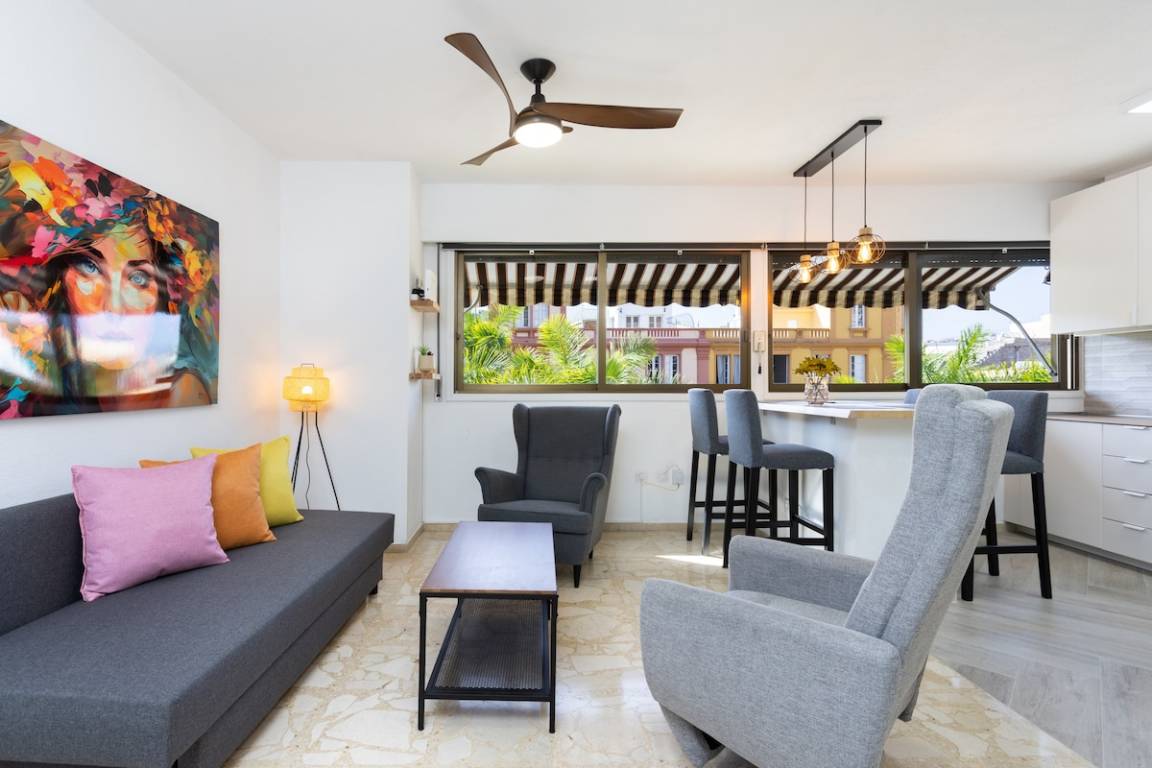 77 M² Apartamento ∙ 2 Habitaciones ∙ 3 Huéspedes - Santa Cruz de Tenerife