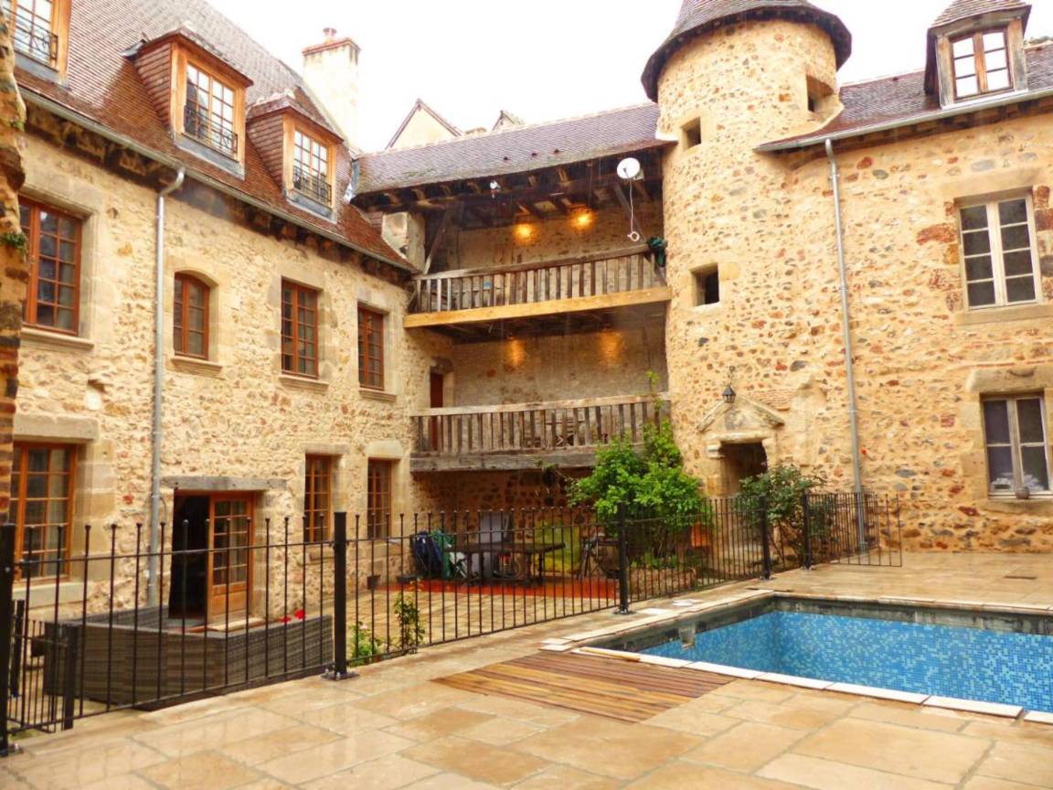 350 M² Maison De Vacances ∙ 5 Chambres ∙ 13 Personnes - Auvergne