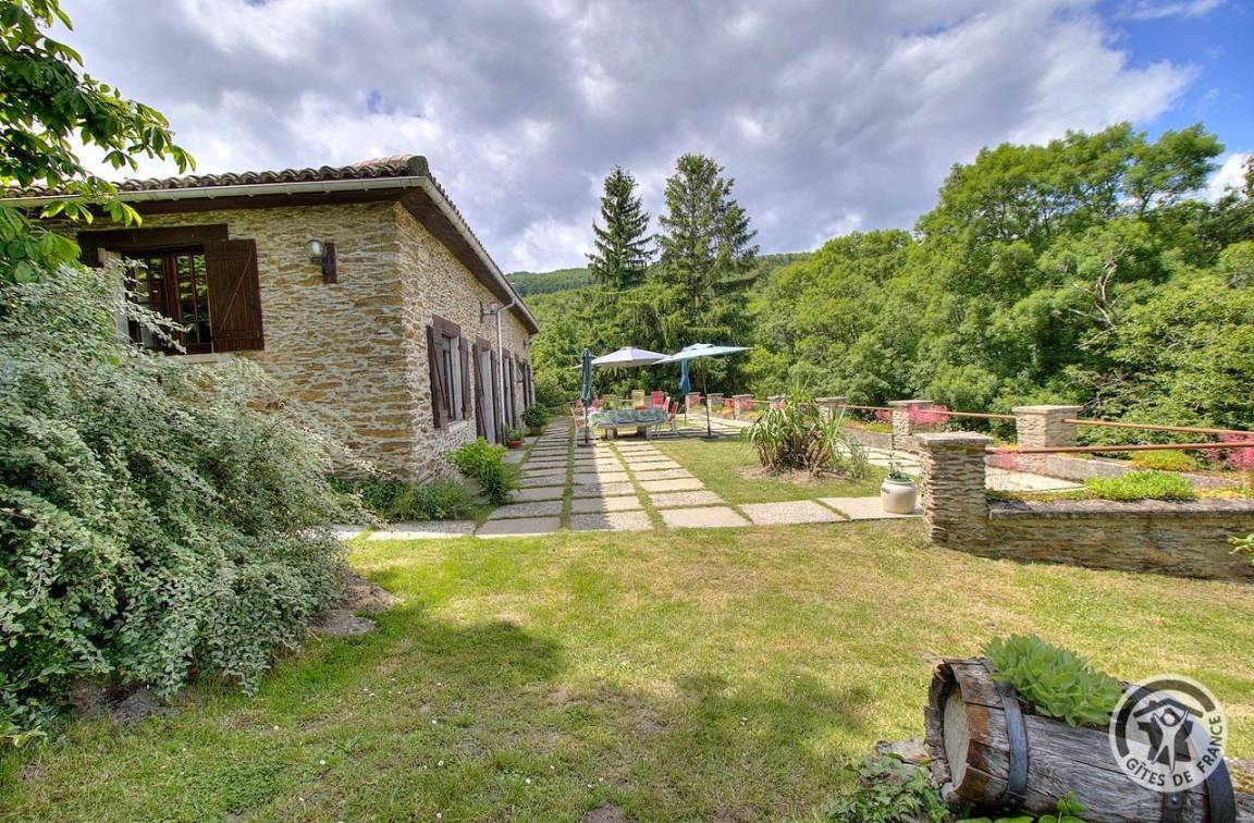 177 M² Gîte ∙ 3 Chambres ∙ 8 Personnes - Rhône-Alpes