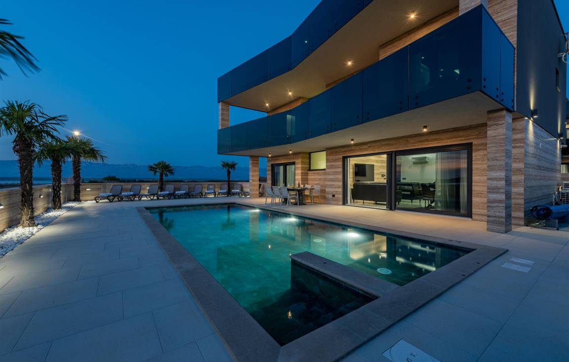 250 M² Huis ∙ 5 Slaapkamers ∙ 10 Gasten - Zadar