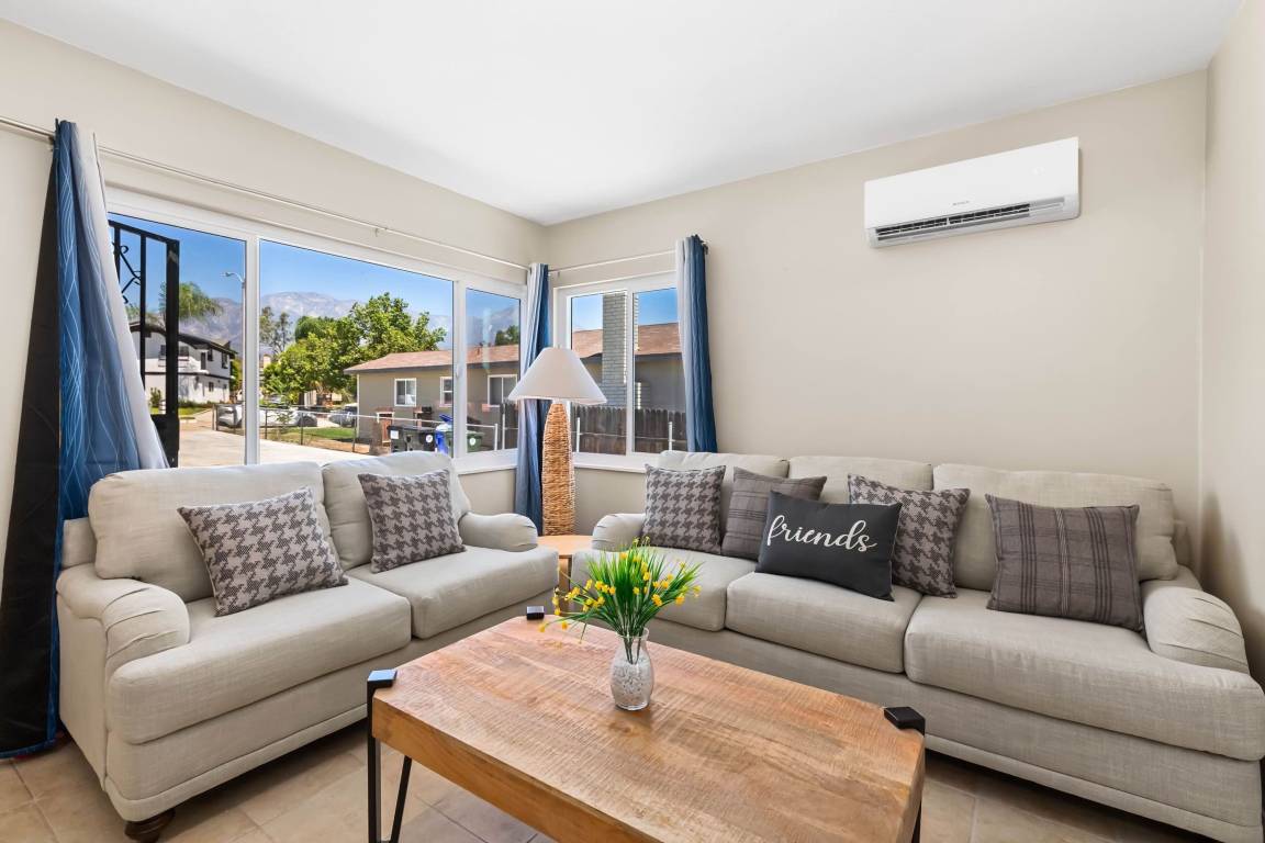 House ∙ 2 Bedrooms ∙ 4 Guests - Upland, CA