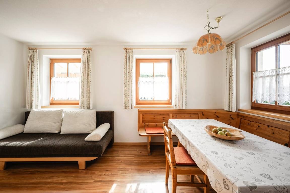 58 M² Ferienwohnung ∙ 2 Schlafzimmer ∙ 6 Gäste - Sand in Taufers