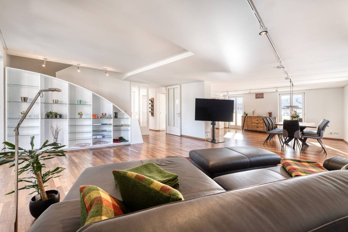 180 M² Apartment ∙ 3 Bedrooms ∙ 8 Guests - Bludenz