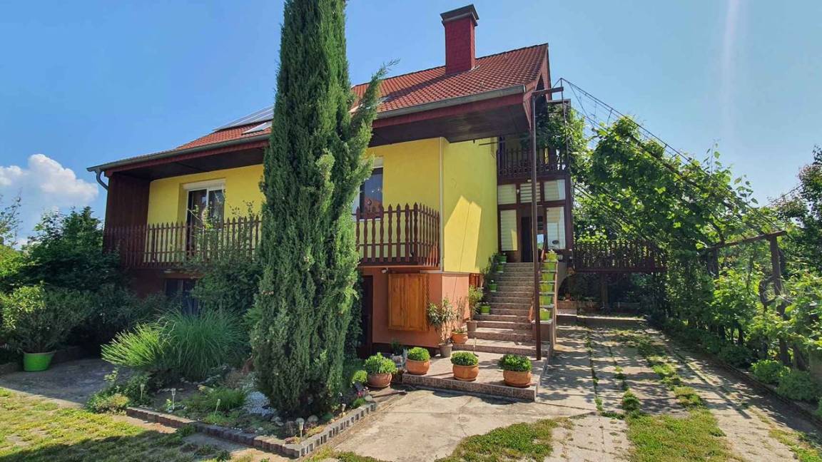 110 M² Apartment ∙ 4 Bedrooms ∙ 8 Guests - Balatonlelle