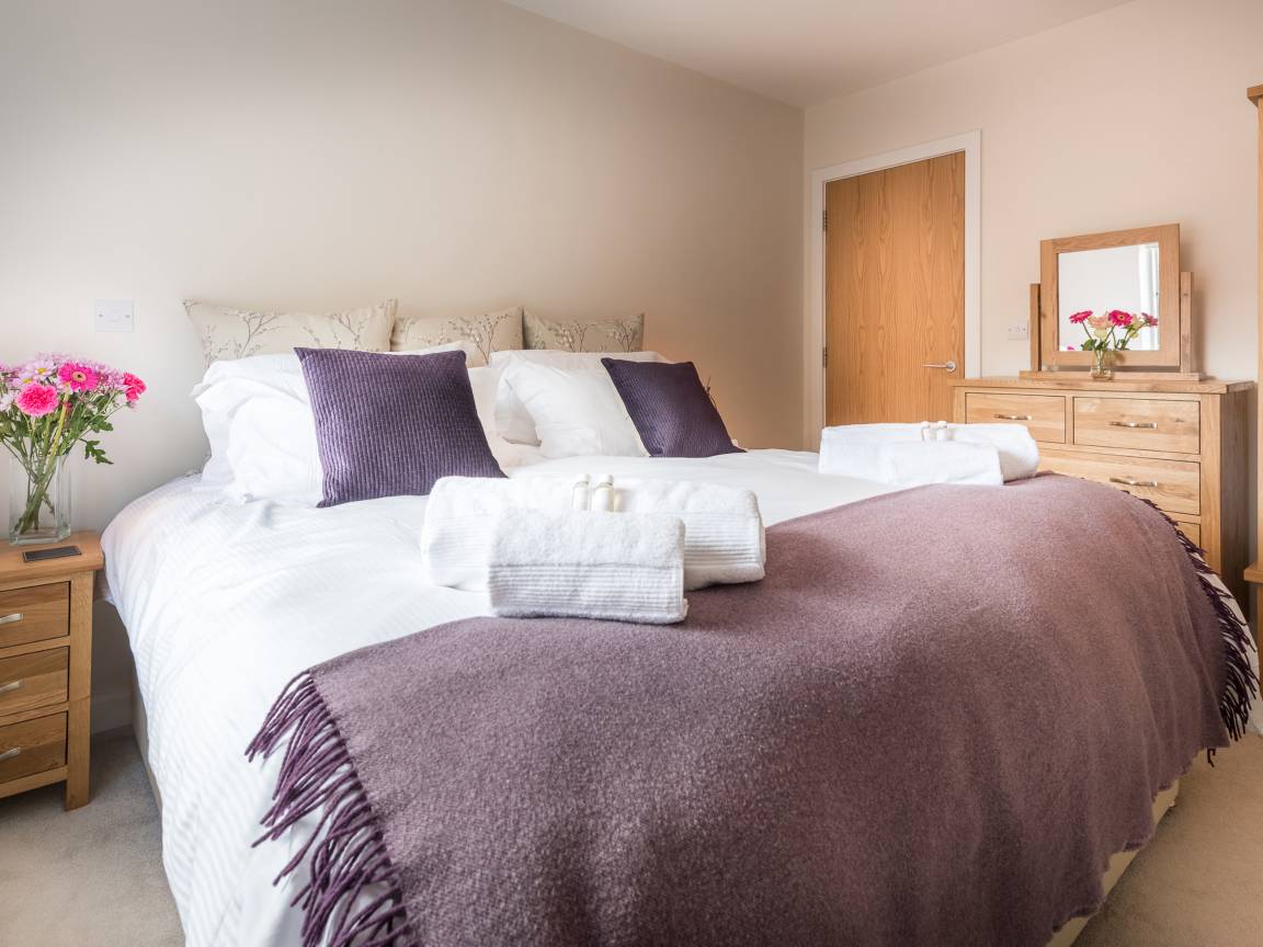 Cottage ∙ 2 Bedrooms ∙ 4 Guests - Bradford-on-Avon