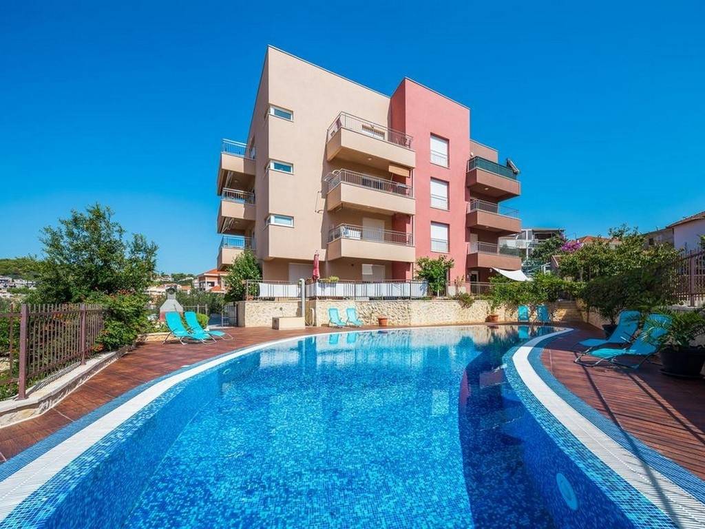 75 M² Appartement ∙ 3 Chambres ∙ 6 Personnes - Trogir