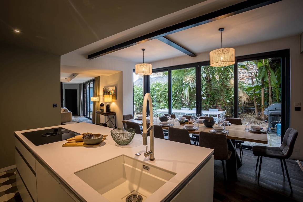 250 M² Villa ∙ 6 Chambres ∙ 14 Personnes - Perros-Guirec