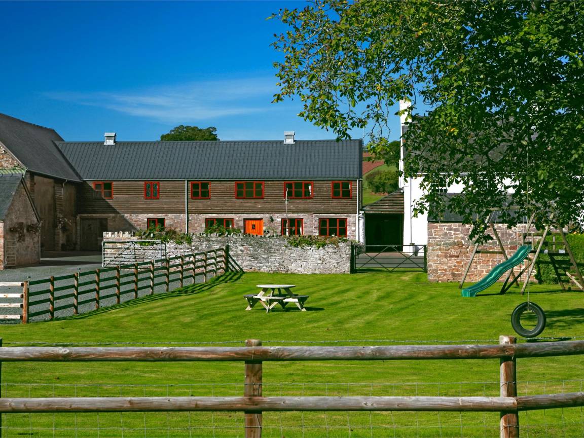 Cottage ∙ 5 Bedrooms ∙ 10 Guests - Brecon