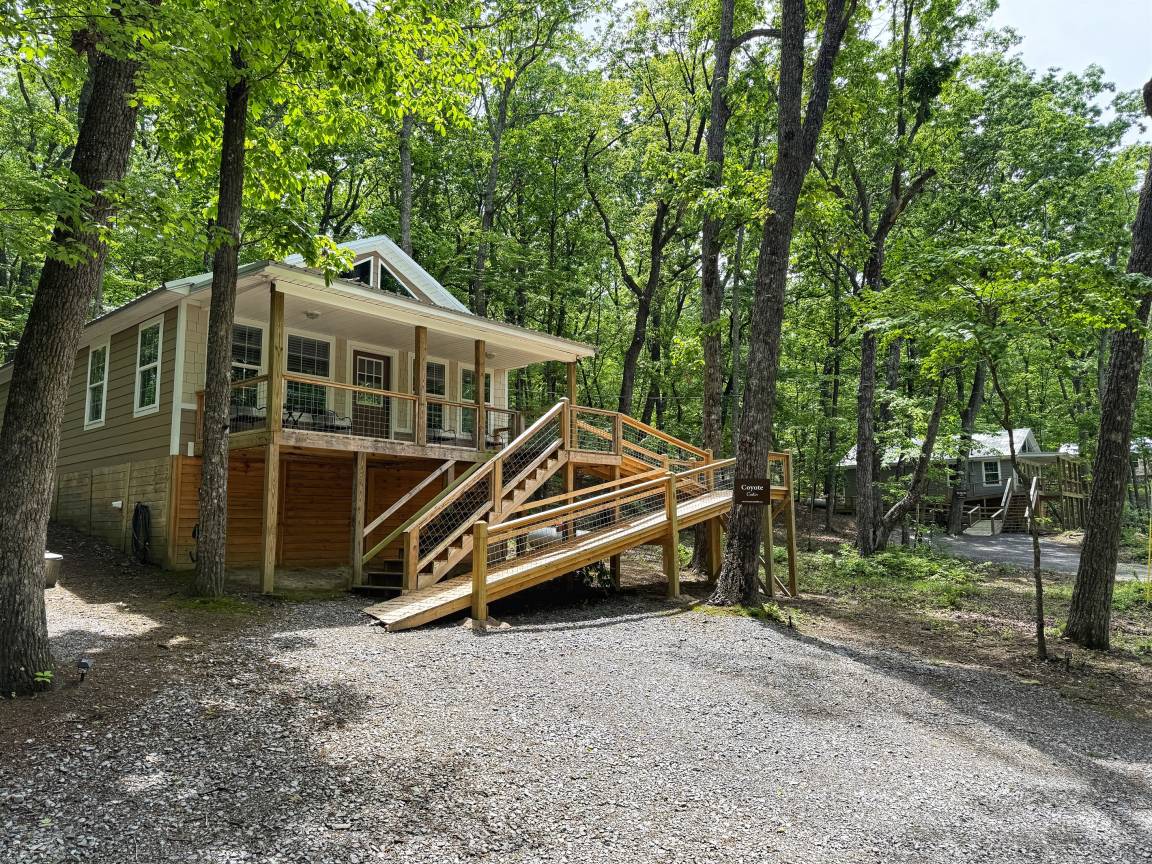 161 M² Cabin ∙ 4 Bedrooms ∙ 12 Guests - Alabama