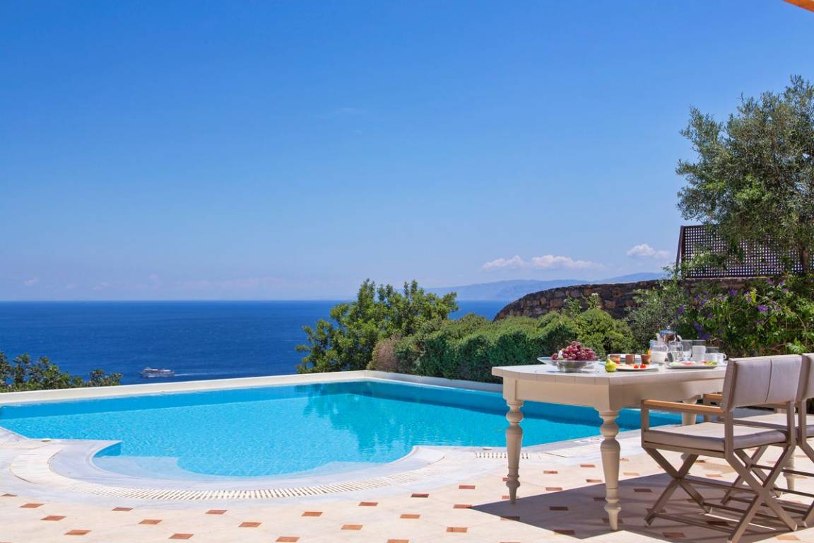 Villa ∙ 3 Bedrooms ∙ 6 Guests - Elounda