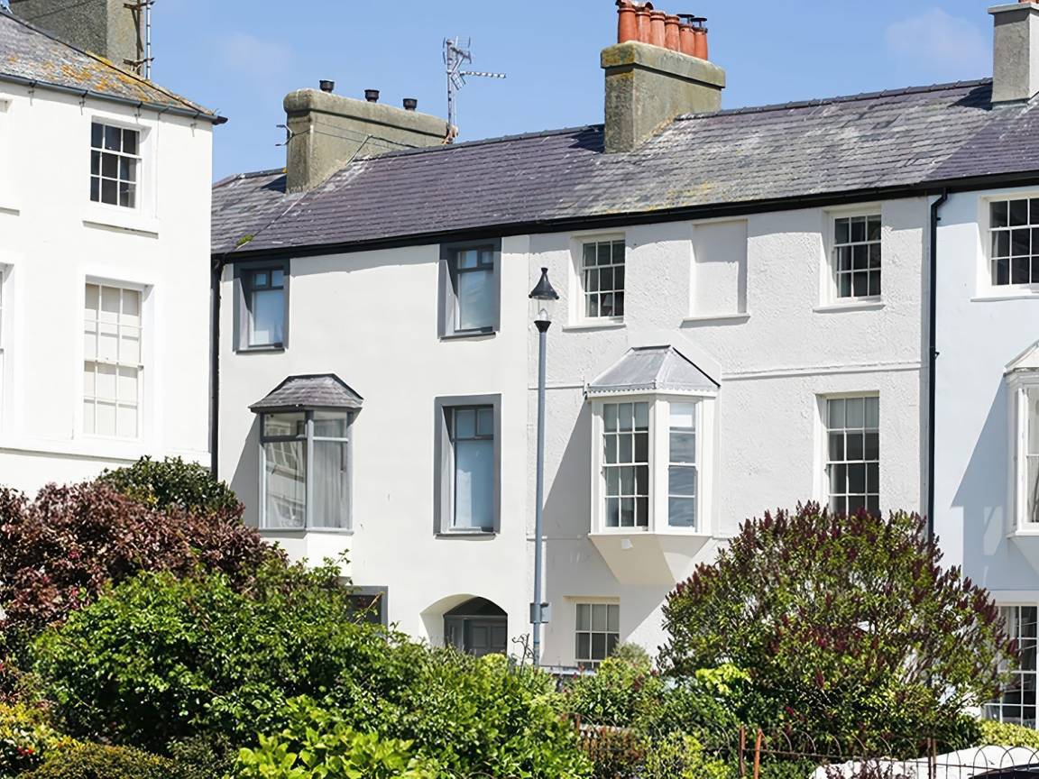Cottage ∙ 4 Bedrooms ∙ 8 Guests - Anglesey