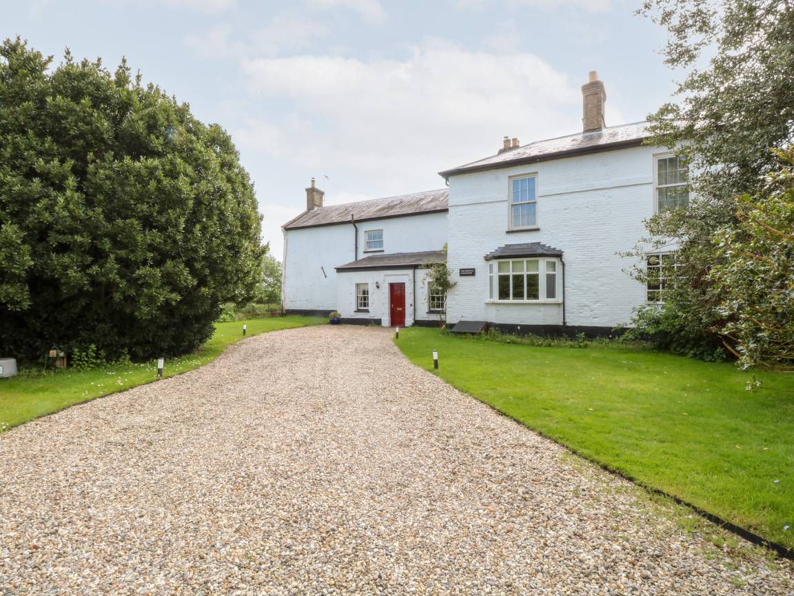Cottage ∙ 6 Bedrooms ∙ 12 Guests - Mundesley