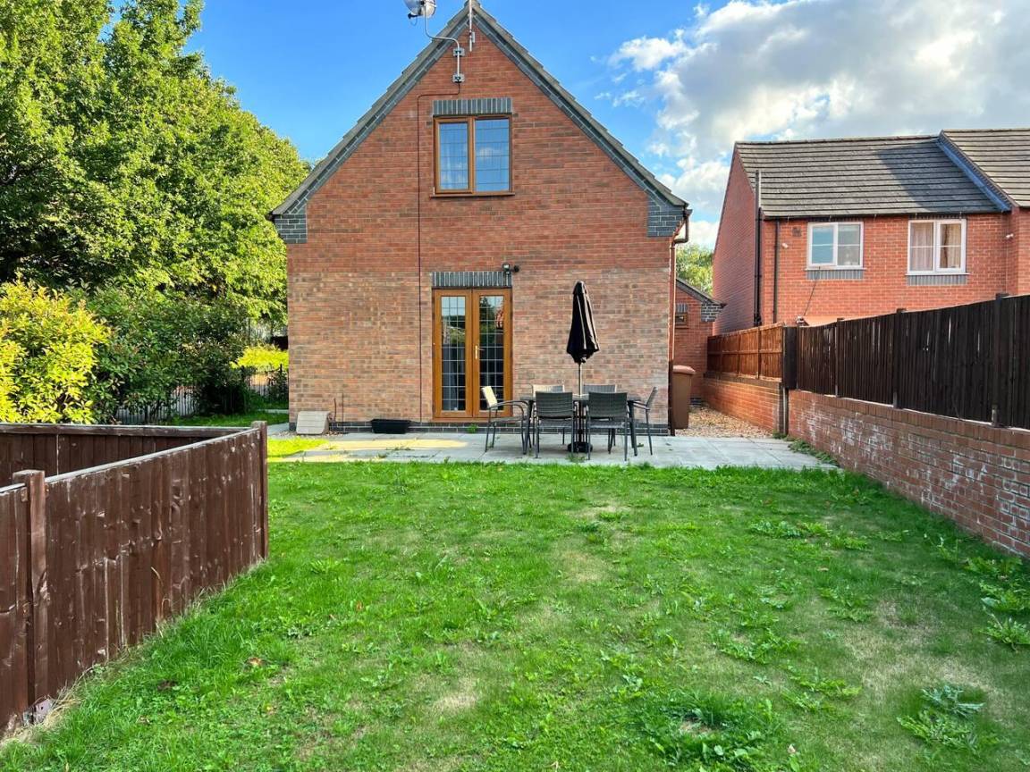 55 M² House ∙ 2 Bedrooms ∙ 6 Guests - Lincoln