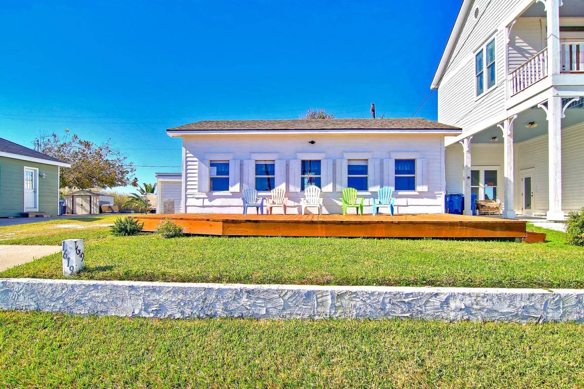 House ∙ 1 Bedroom ∙ 4 Guests - Rockport, TX