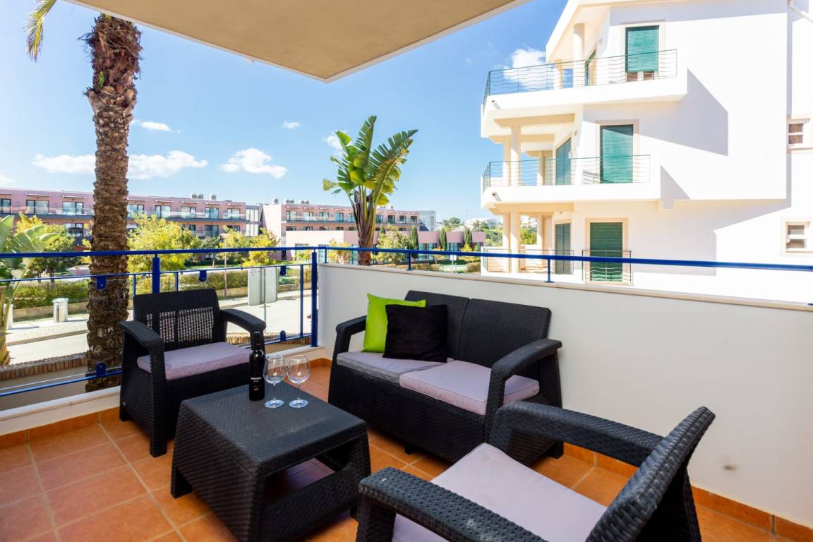 121 M² Apartment ∙ 2 Bedrooms ∙ 4 Guests - Lagos