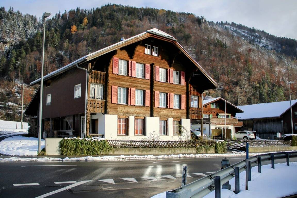 Apartment ∙ 2 Bedrooms ∙ 5 Guests - Brienz
